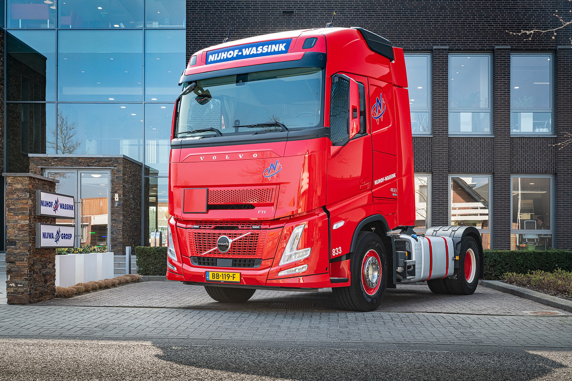 Nijhof-Wassink investeert in Volvo FH Aero-trekkers voor Europese inzet | Volvo Trucks